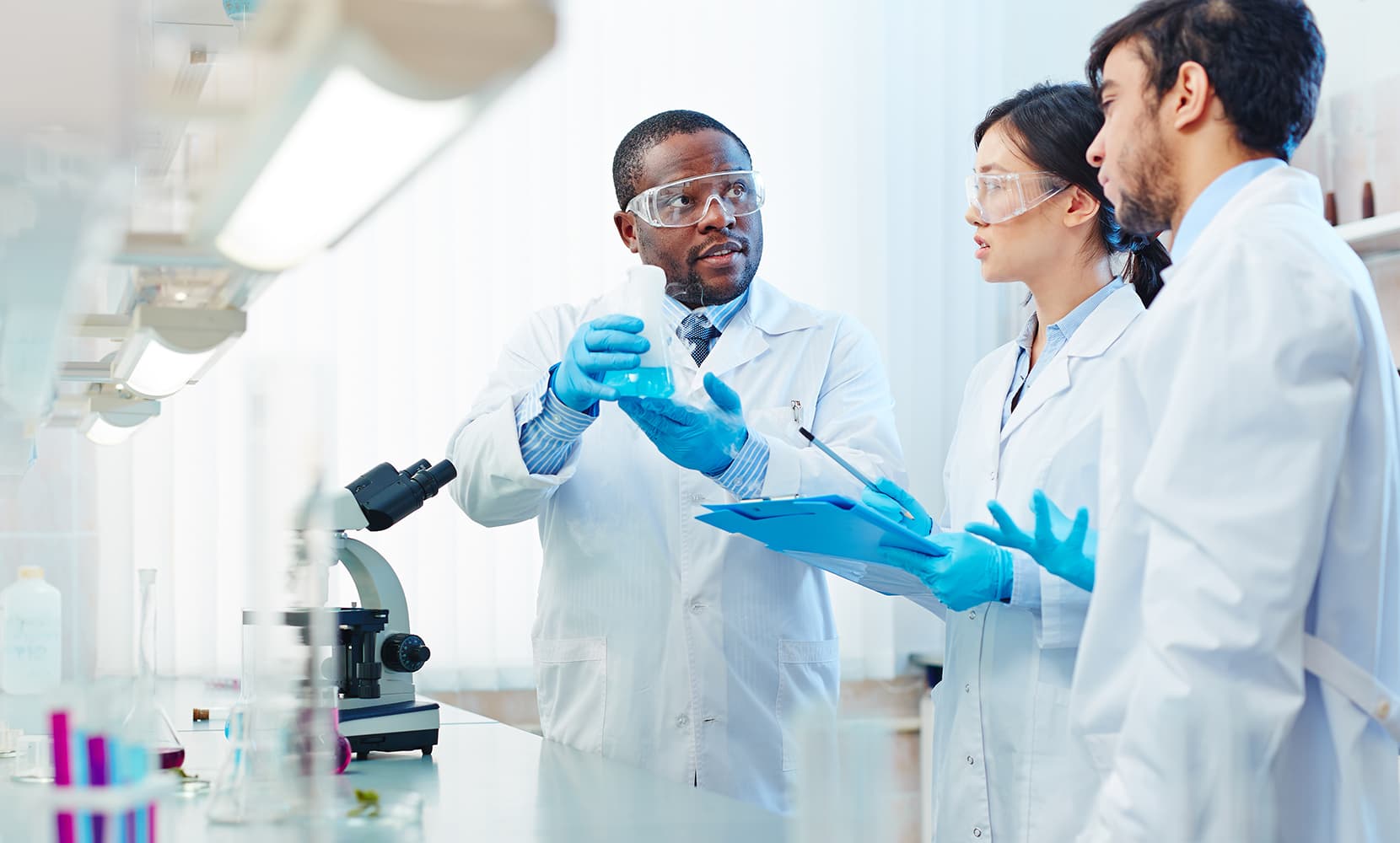 Achieving Clean Room Compliance Excellence | Commercial Cleaning Corp.